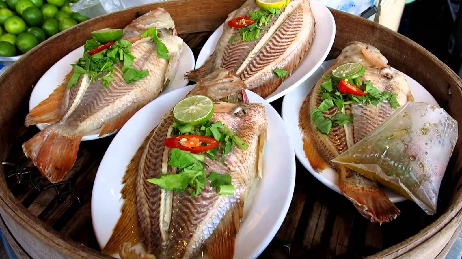 Dining Thai Style